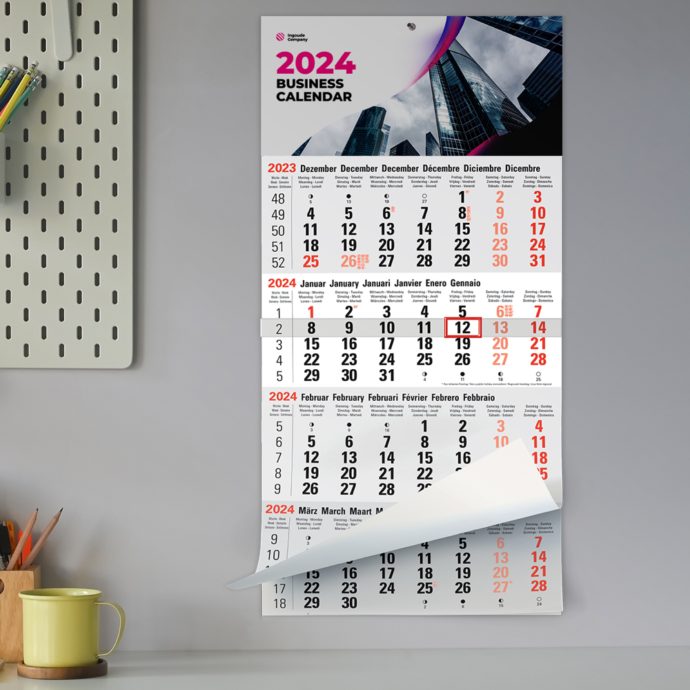 Custom Printed 4 Months Calendars | Helloprint