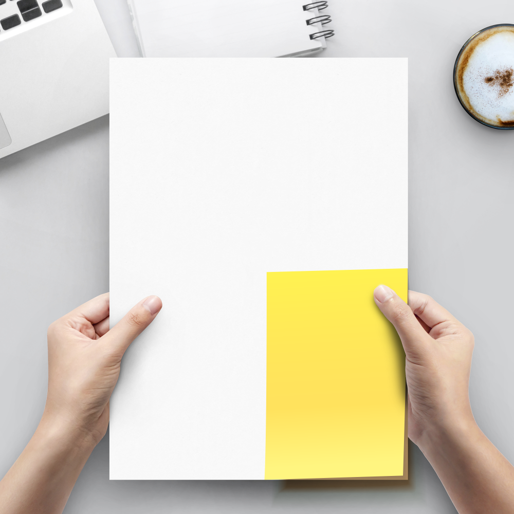 Bedrucken Sie selbstklebende Post Its mit Ihrem Logo bei HelloPrint